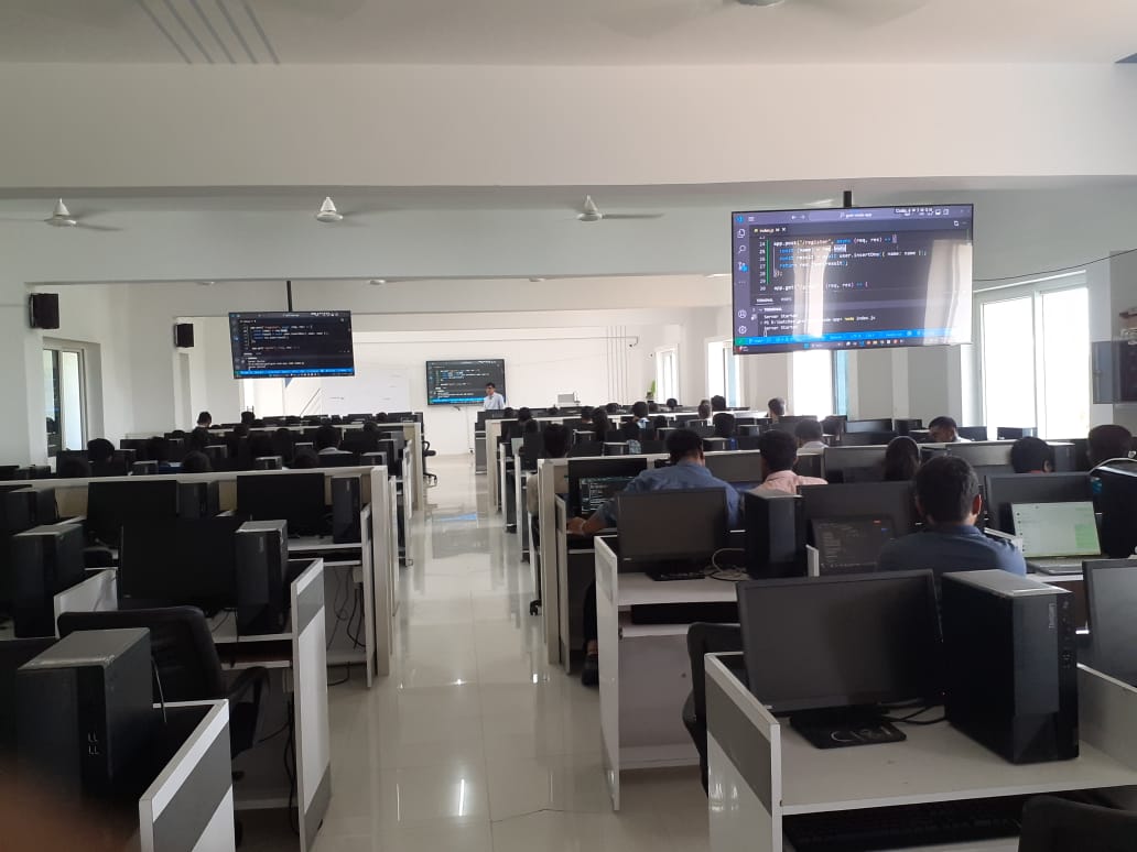 Praveen Nair - MERN, Python and Java Full Stack Trainer